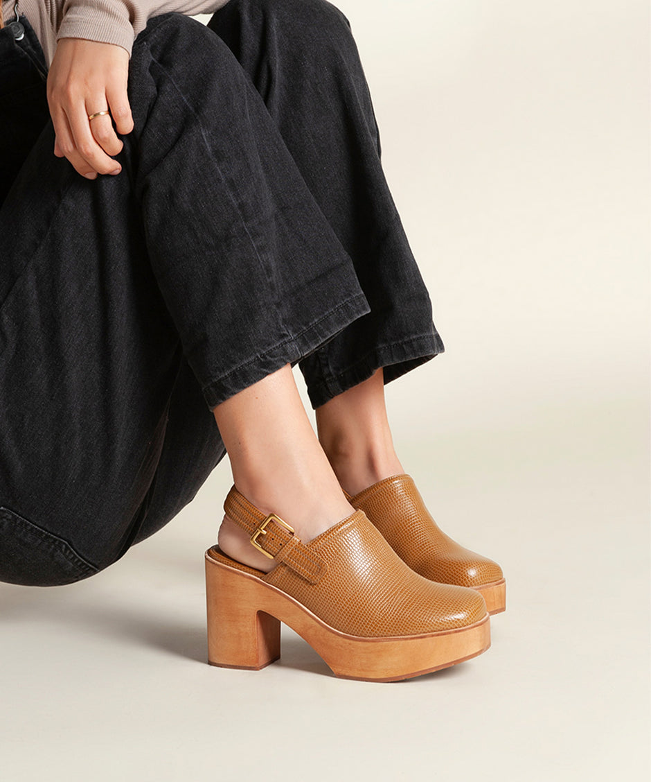 Clogs – Charlotte Stone