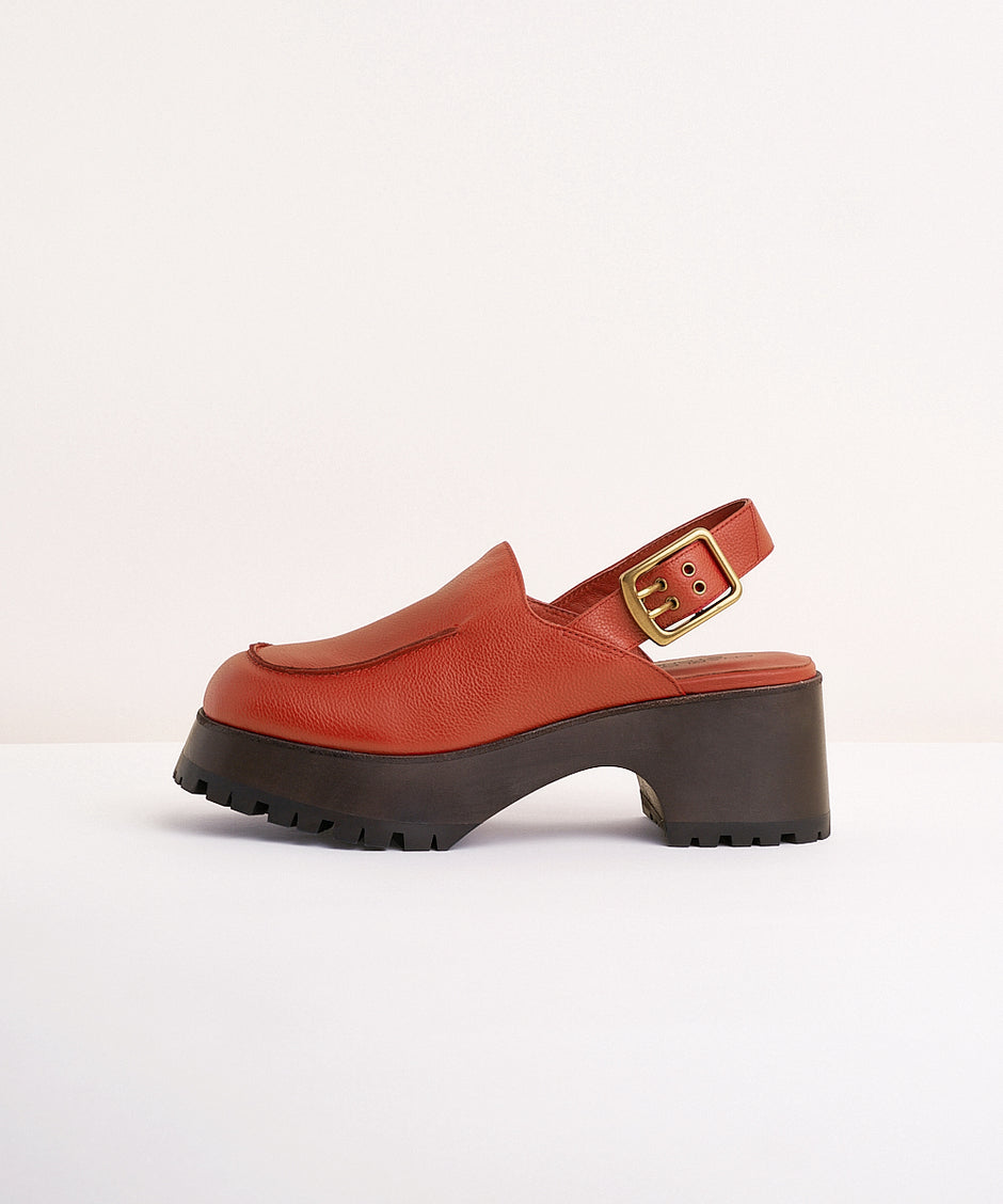 Clogs – Charlotte Stone