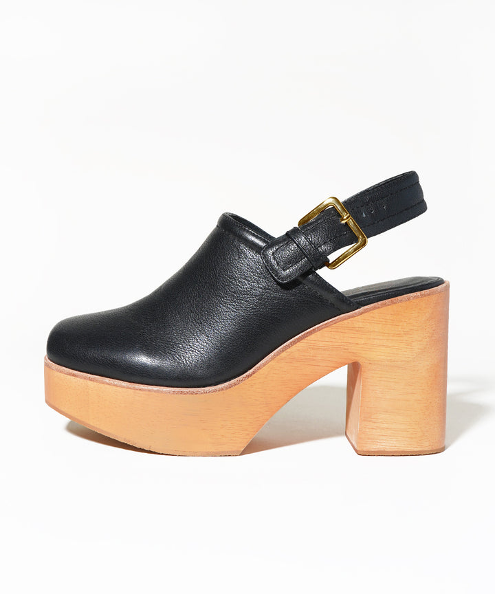 Clogs – Charlotte Stone
